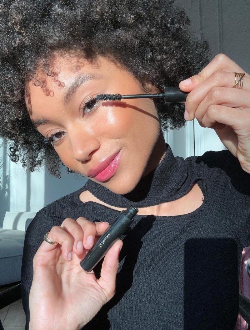 12 Best French Mascara Brands for Bold Lashes 2025