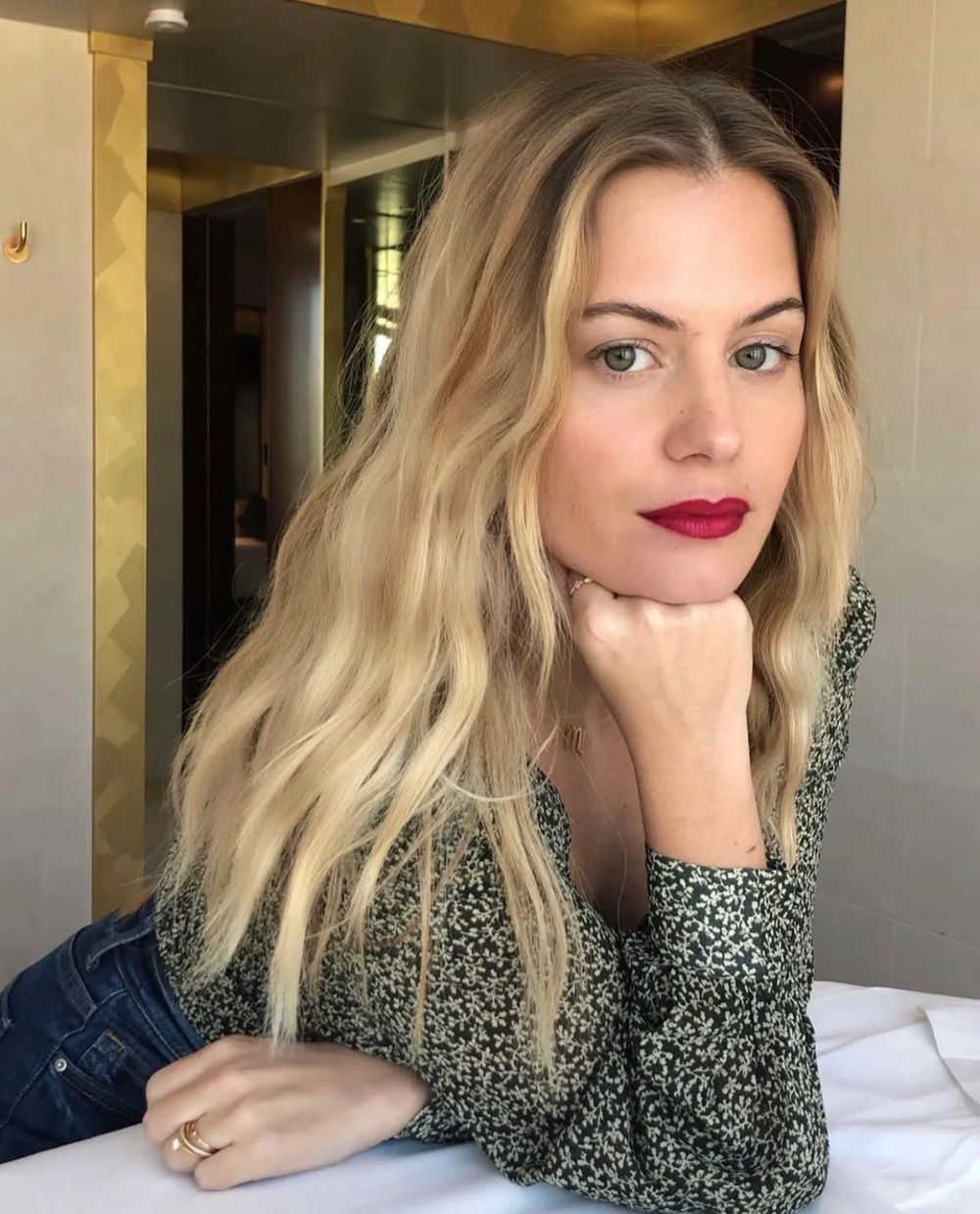 How To Apply Lipstick Like A French Woman 2025