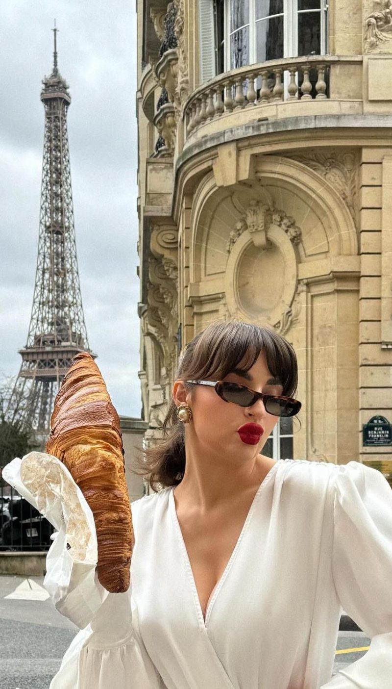 12 French Girl Bangs Examples to Show Your Hair Stylist 2026