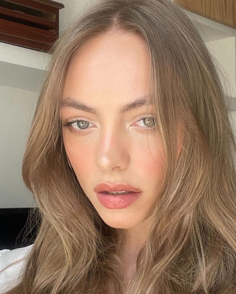 15 Essential Types of Eye Makeup (Plus, Techniques to Master) 2025