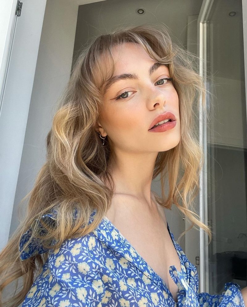 10 French Wavy Hairstyles to Steal the Parisian Look 2026